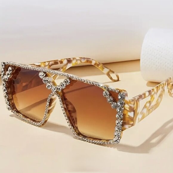 Accessories | New Blingy Rhinestone Studded Caramel And White Oversize ...